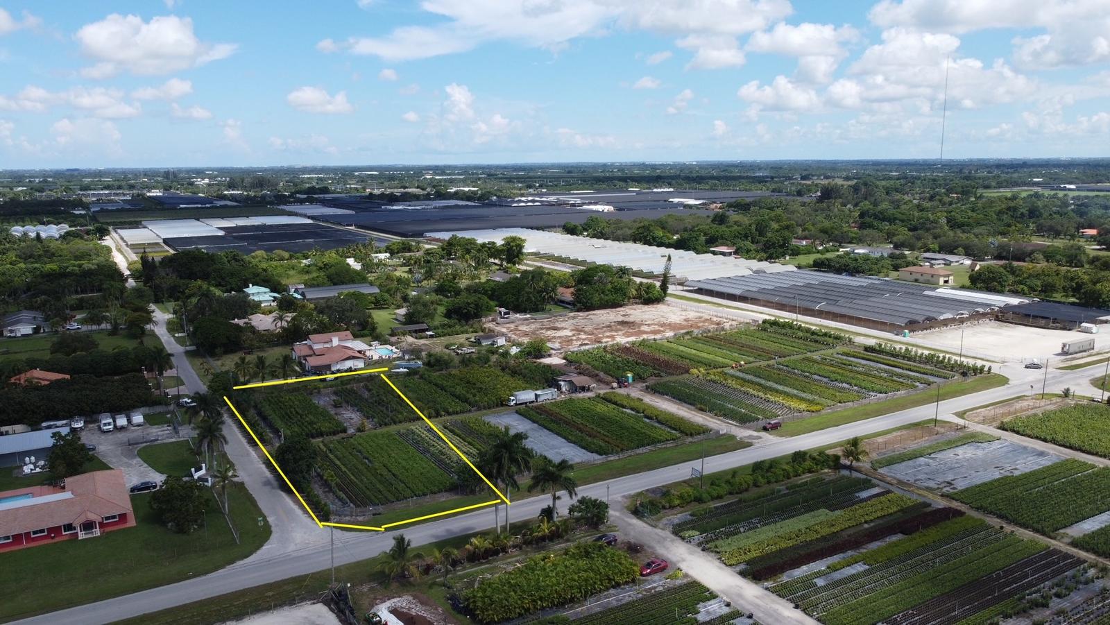 Corner Lot: Redland, FL (Miami-Dade County) - TotalCommercial.com